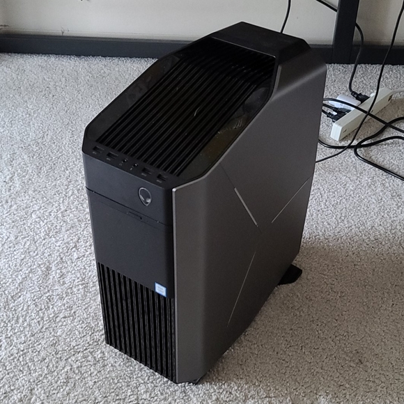 Alienware | Office | Nvidia Rtx 270 With Alienware Pc Included | Poshmark